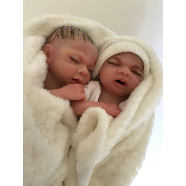 Realistic Preemie Birthing and Nursing Care Simulator 'Lara' with Umbi ...