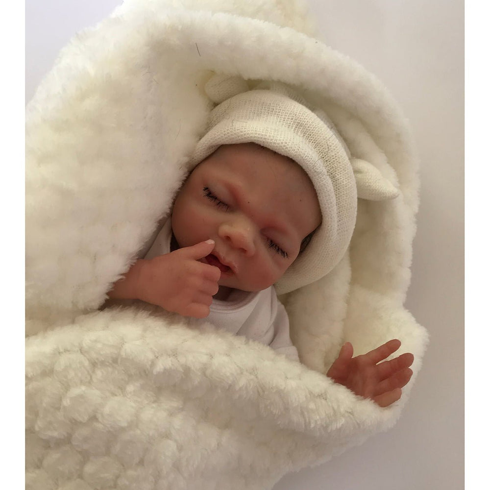 Realistic Preemie Birthing and Nursing Care Simulator 'Lara' with Umbi ...